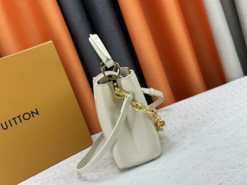 High accuracy Louis Vuitton Top Handle Bags