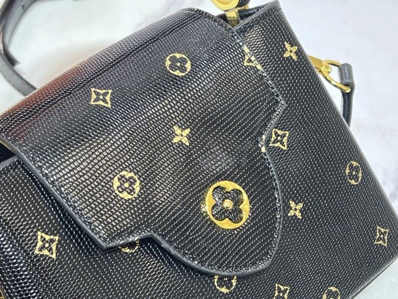 Accurate model Louis Vuitton Top Handle Bags