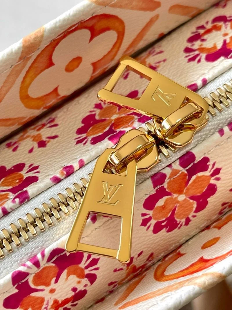 High accuracy Louis Vuitton Top Handle Bags