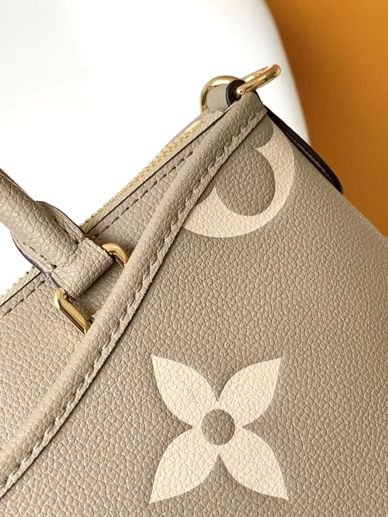 High accuracy Louis Vuitton Top Handle Bags