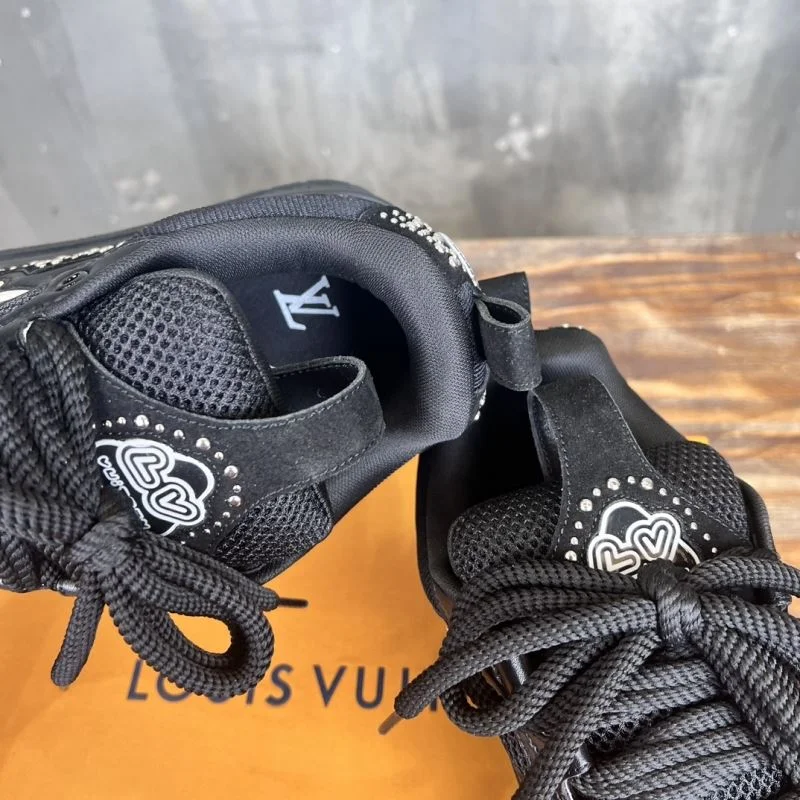 Economical Louis Vuitton Trainer Sneaker