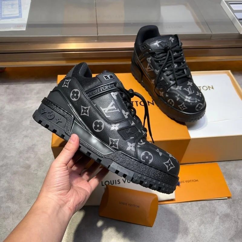 Economical Louis Vuitton Trainer Sneaker