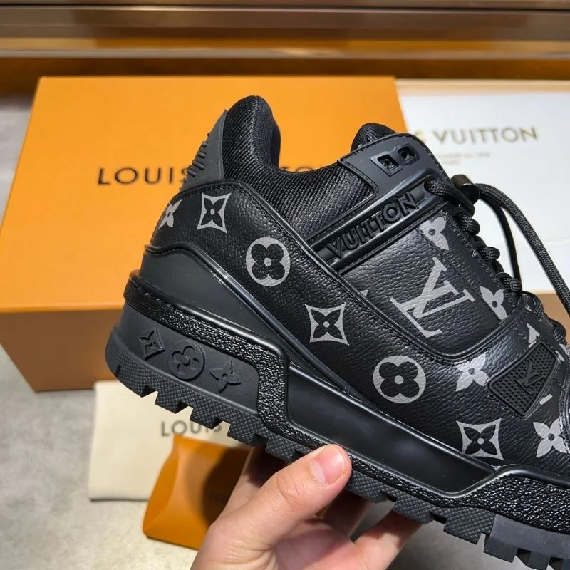 Economical Louis Vuitton Trainer Sneaker