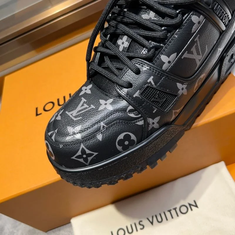 Economical Louis Vuitton Trainer Sneaker