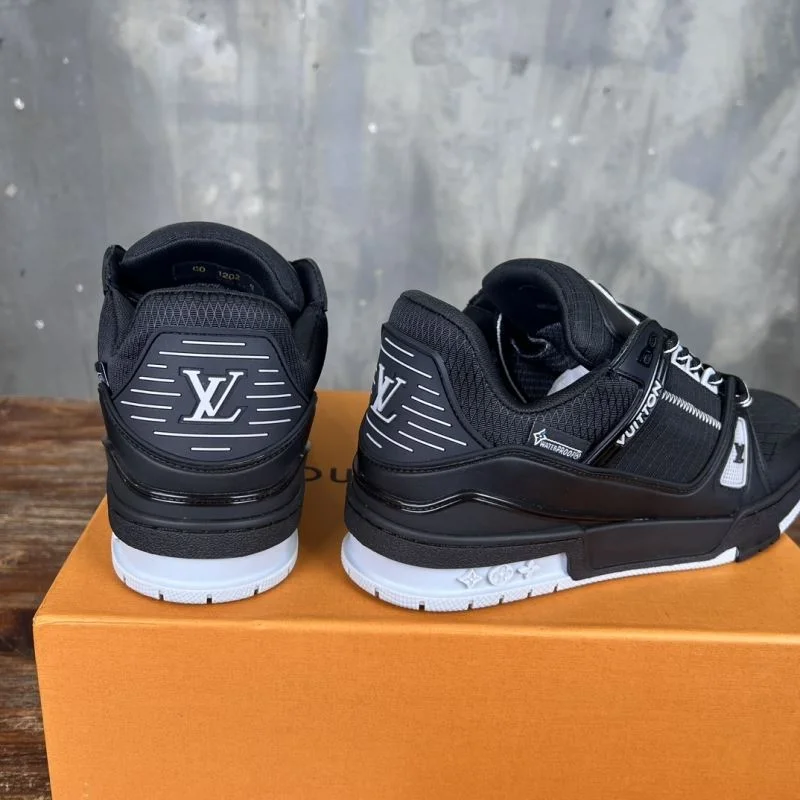 Mirror quality Louis Vuitton Trainer Sneaker