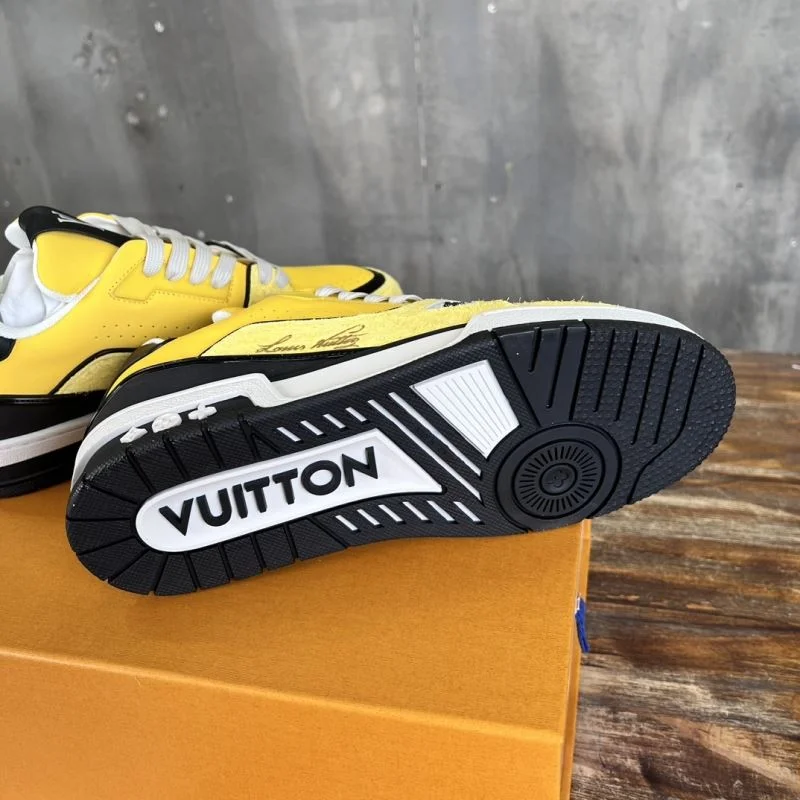 Economical Louis Vuitton Trainer Sneaker