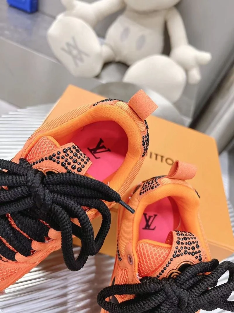 Exact replica Louis Vuitton Trainer Sneaker