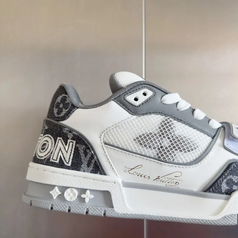 Reasonably priced Louis Vuitton Trainer Sneaker