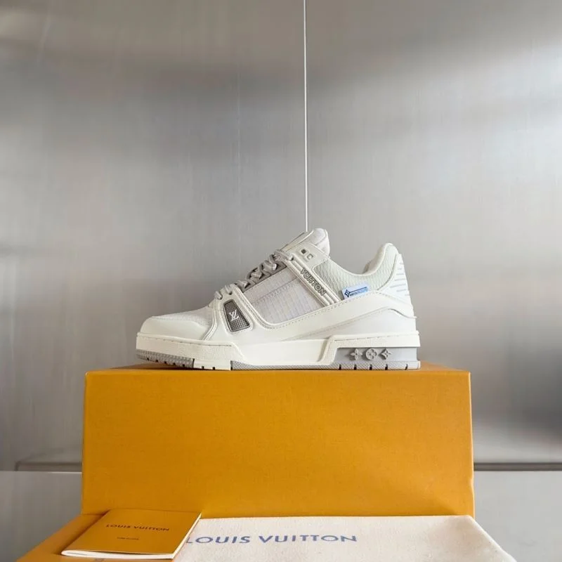 Exact replica Louis Vuitton Trainer Sneaker