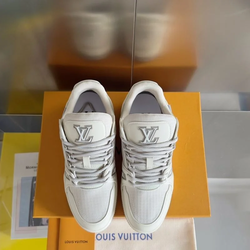 Exact replica Louis Vuitton Trainer Sneaker