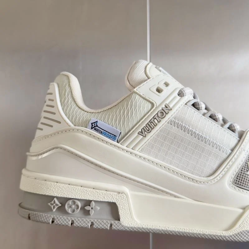 Exact replica Louis Vuitton Trainer Sneaker