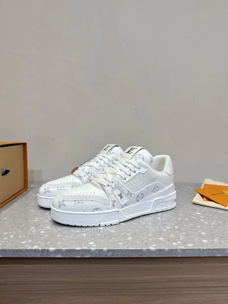 Economical Louis Vuitton Trainer Sneaker