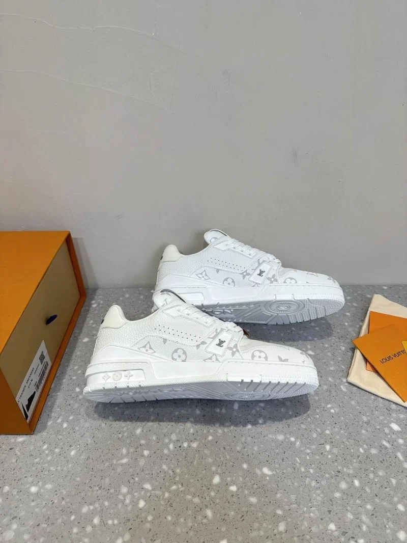 Economical Louis Vuitton Trainer Sneaker