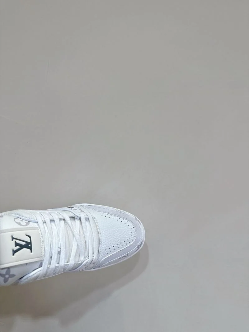 Economical Louis Vuitton Trainer Sneaker