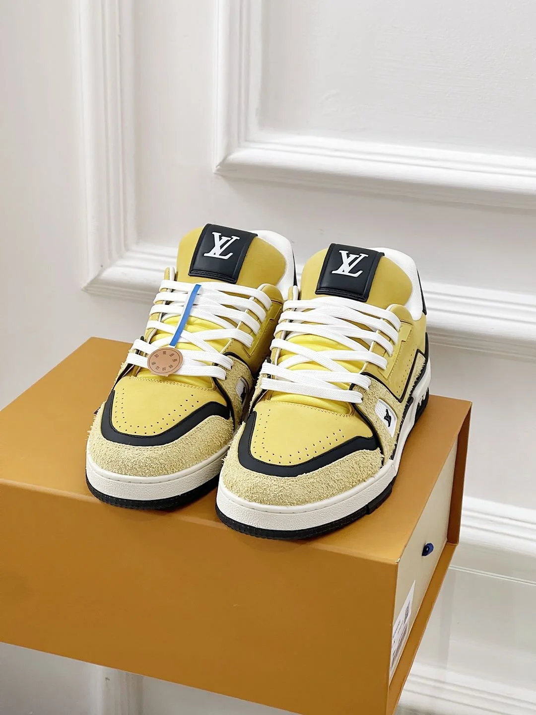 Economical Louis Vuitton Trainer Sneaker
