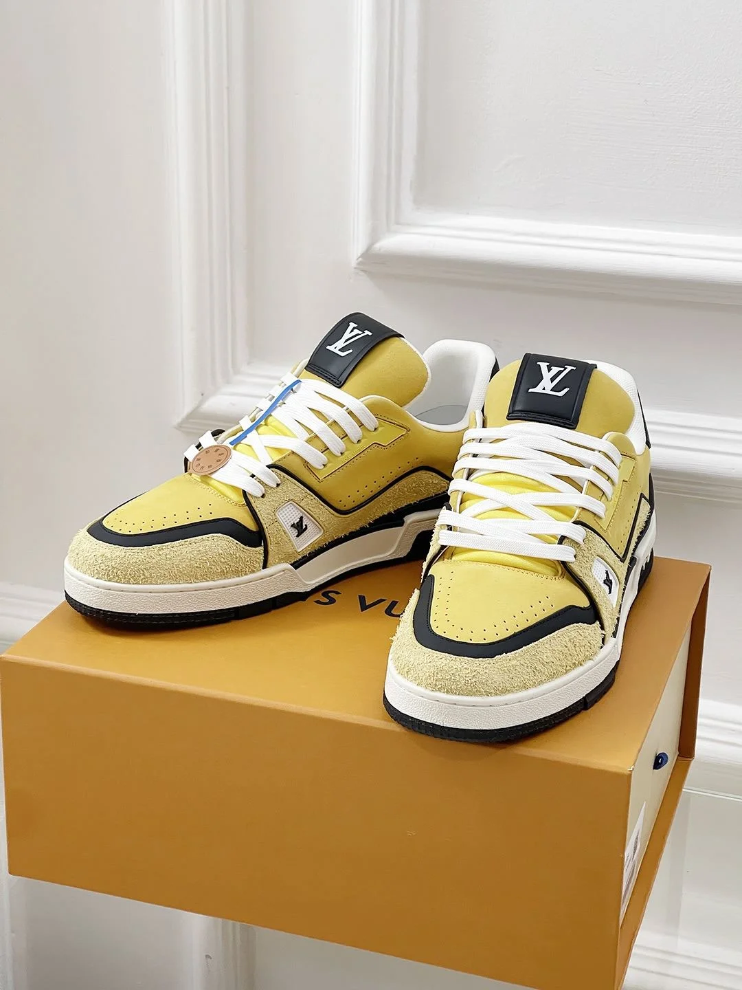 Economical Louis Vuitton Trainer Sneaker