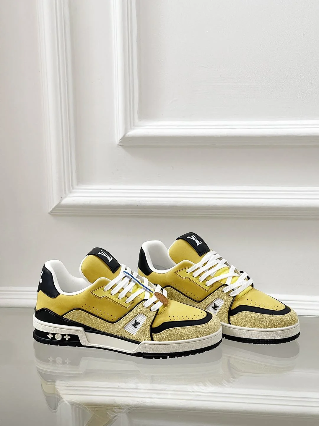 Economical Louis Vuitton Trainer Sneaker