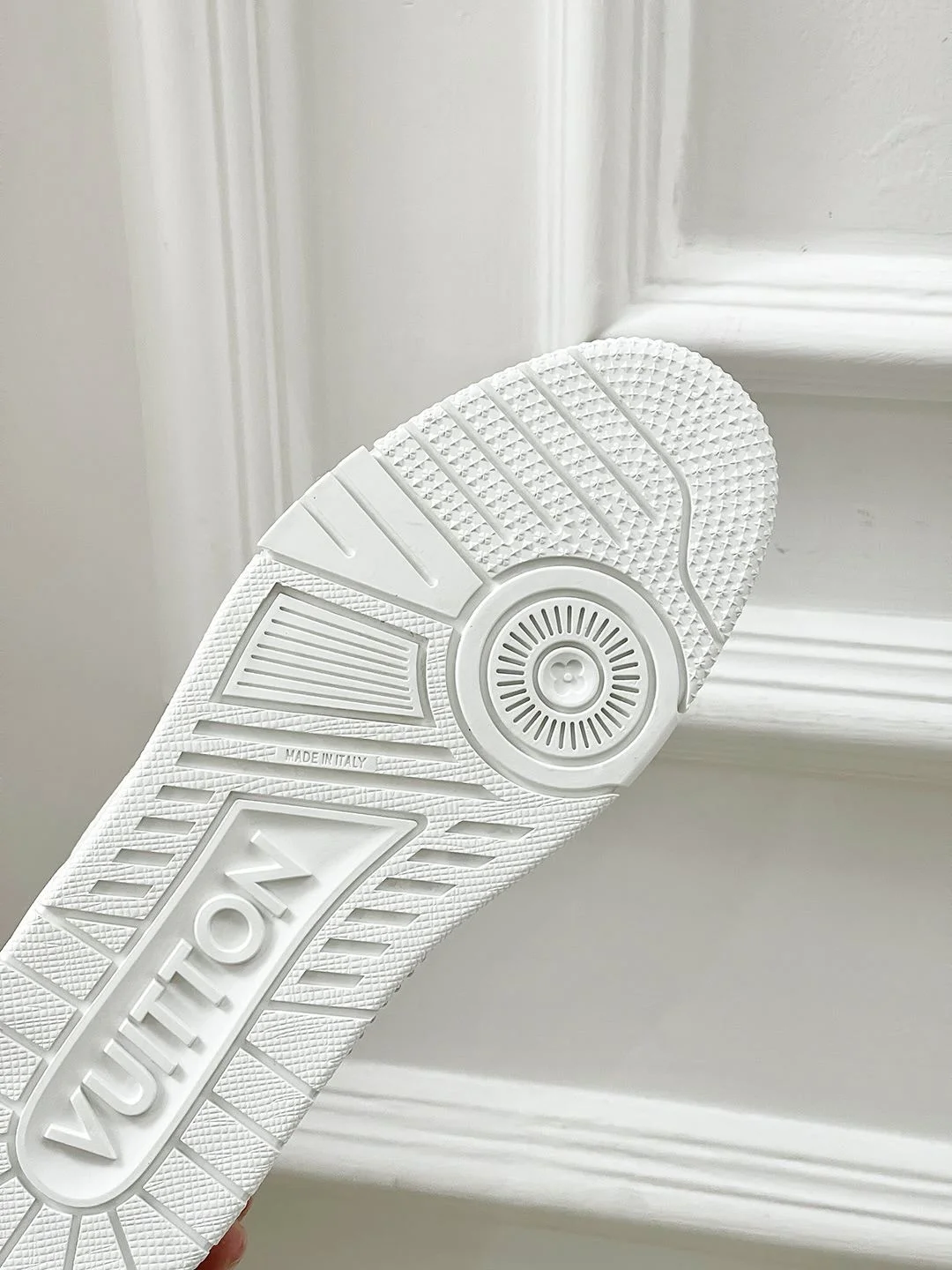 Reasonably priced Louis Vuitton Trainer Sneaker