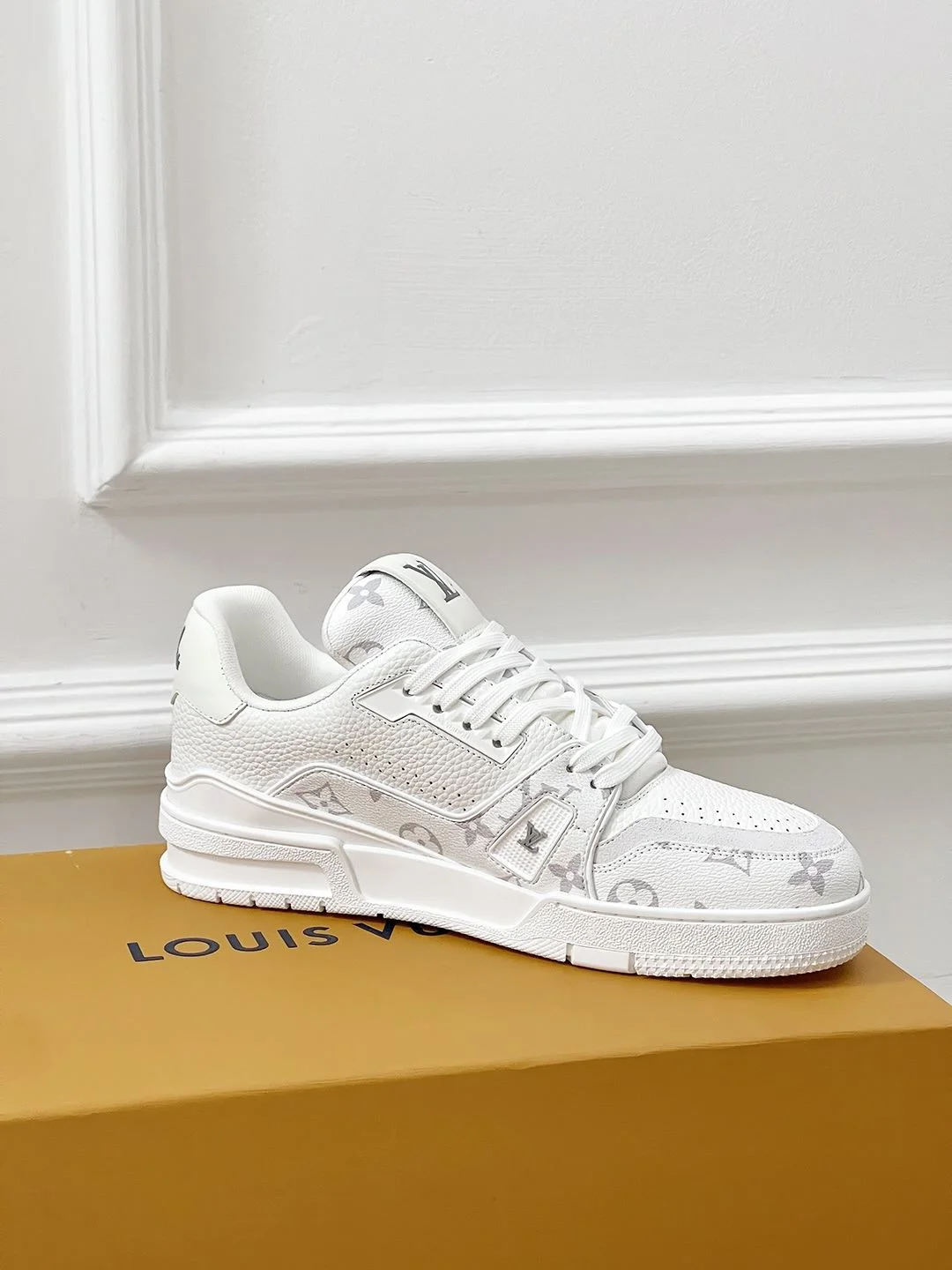 Original Louis Vuitton Trainer Sneaker