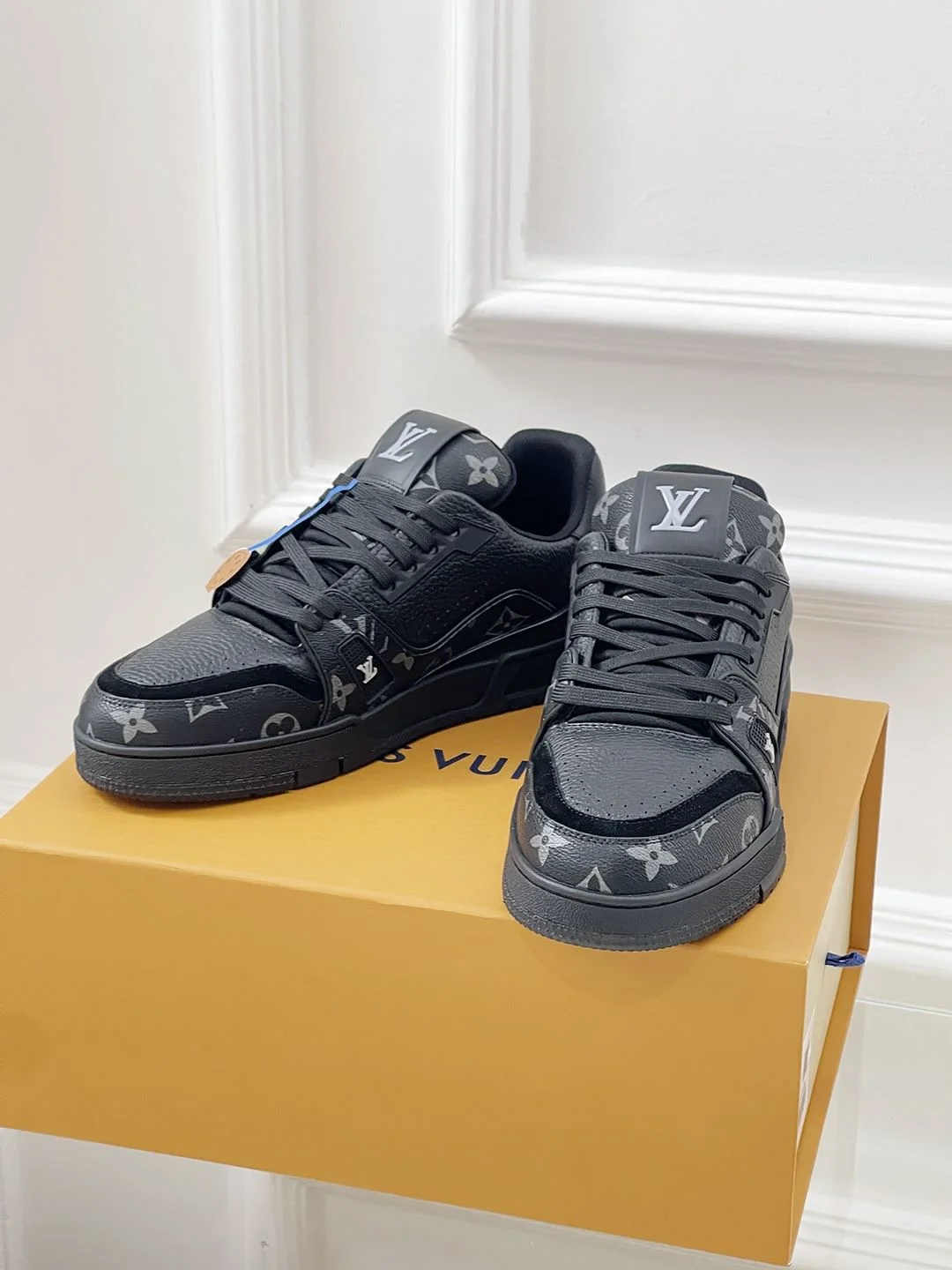 Value-priced Louis Vuitton Trainer Sneaker