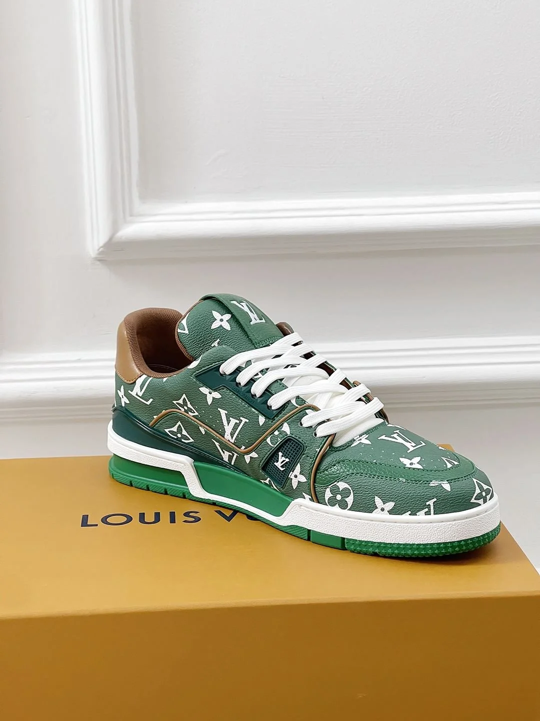 Reasonably priced Louis Vuitton Trainer Sneaker