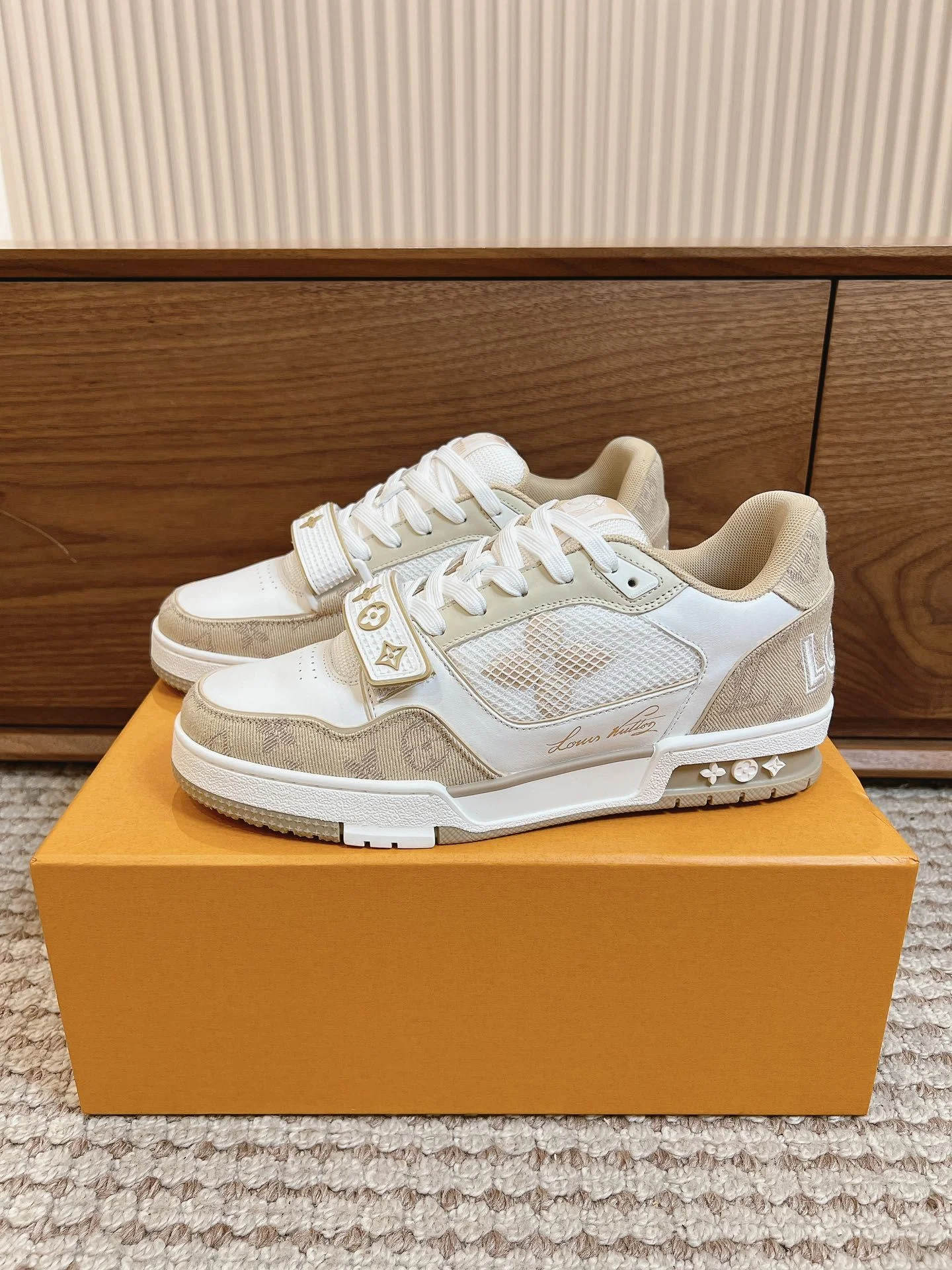 1:1 copy Louis Vuitton Trainer Sneaker