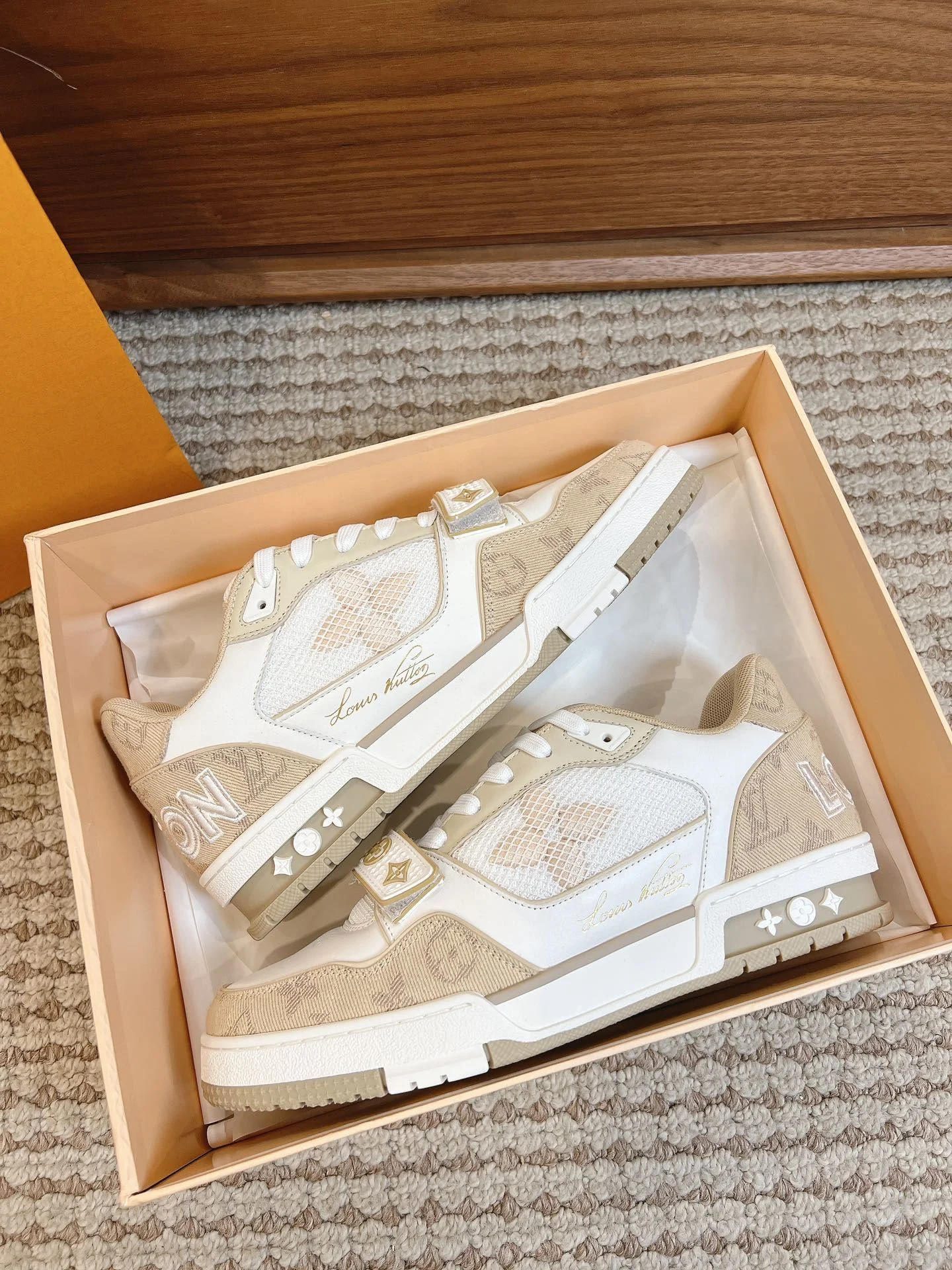 1:1 copy Louis Vuitton Trainer Sneaker