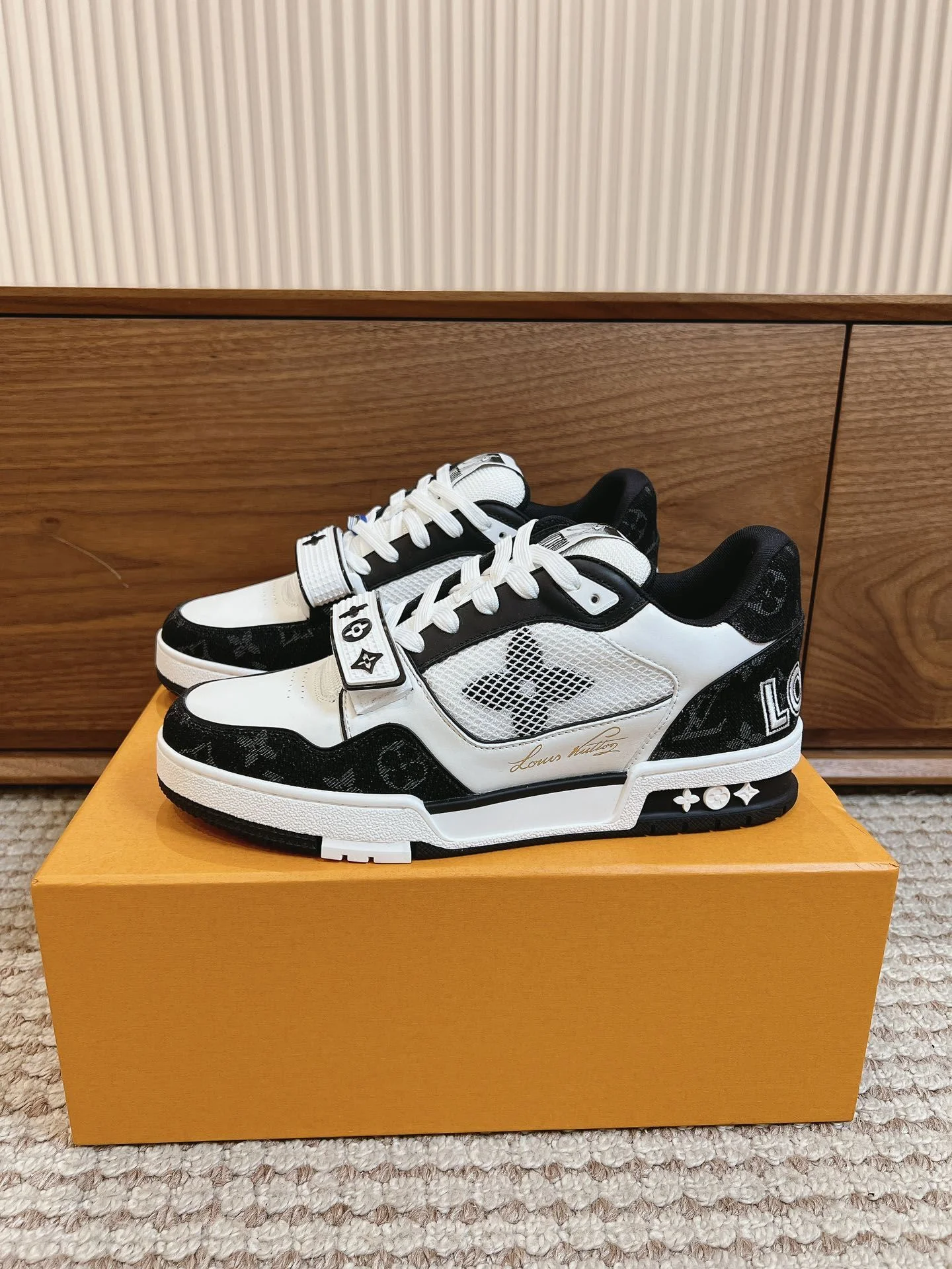 Value-priced Louis Vuitton Trainer Sneaker