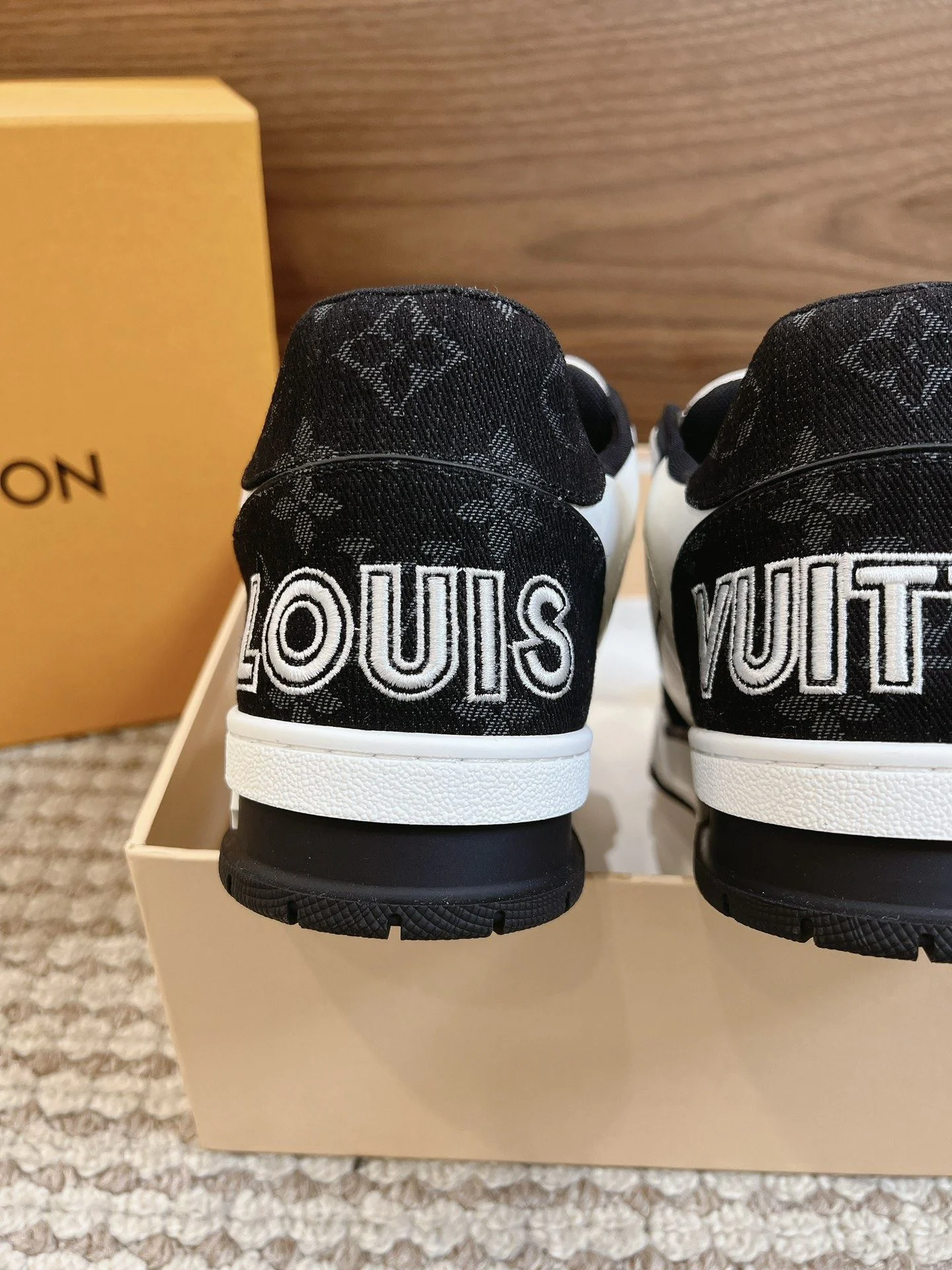 Value-priced Louis Vuitton Trainer Sneaker