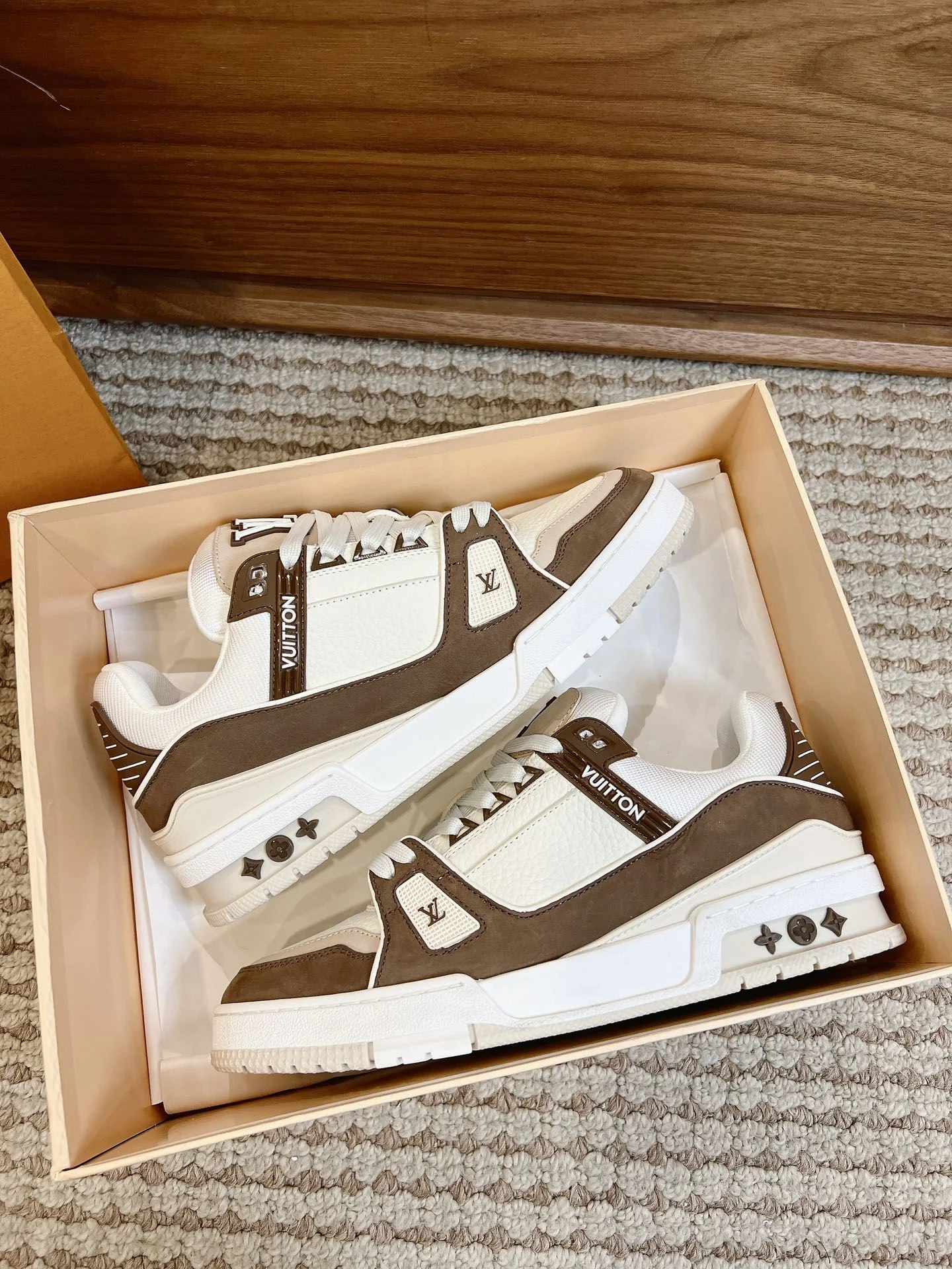 OEM Louis Vuitton Trainer Sneaker