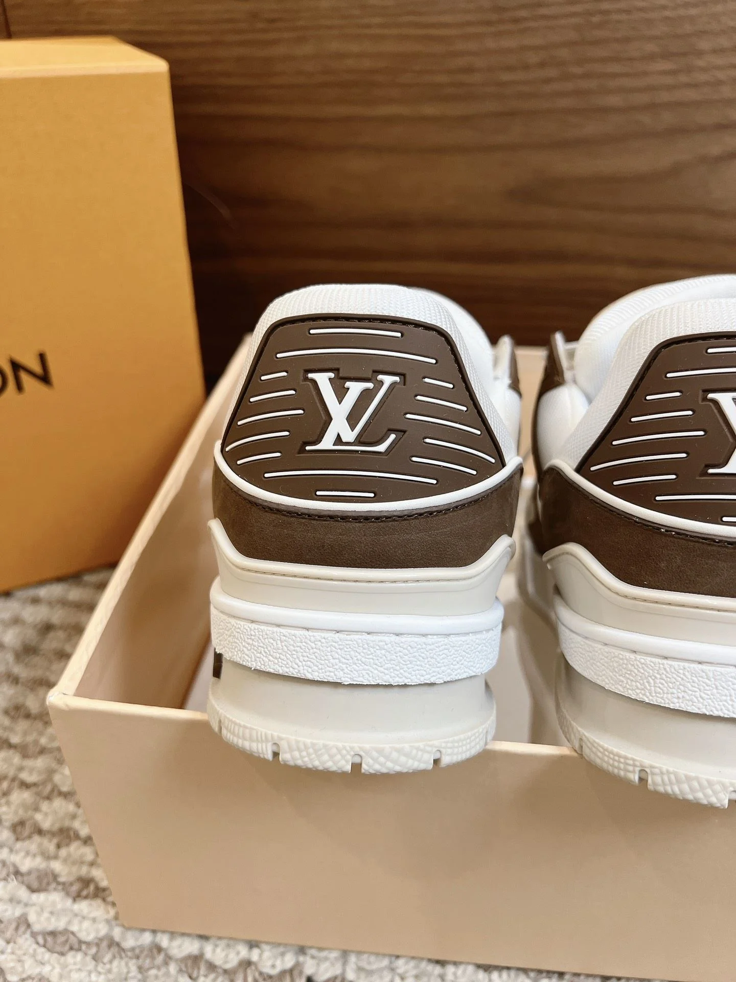 OEM Louis Vuitton Trainer Sneaker