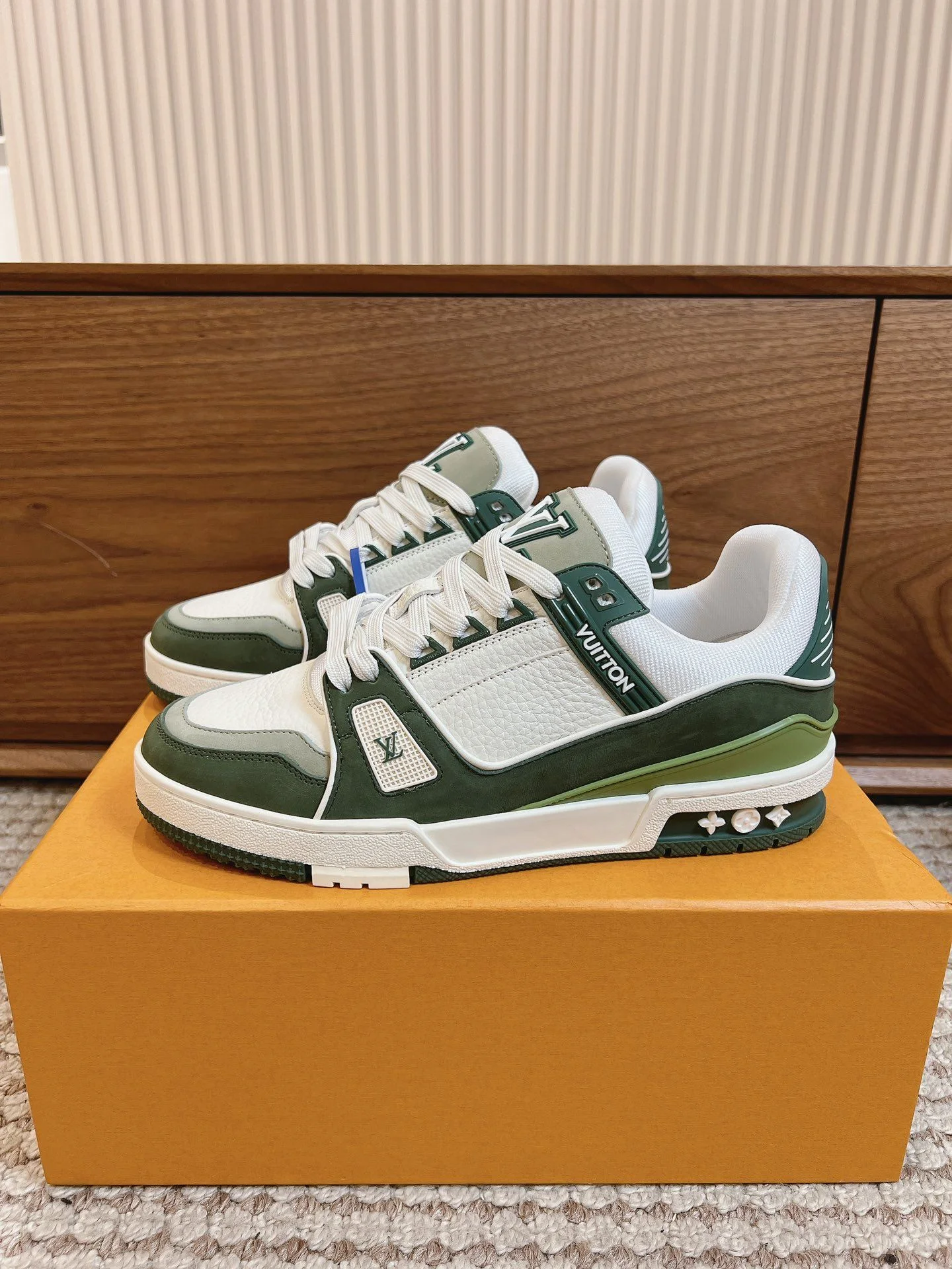 Official Louis Vuitton Trainer Sneaker