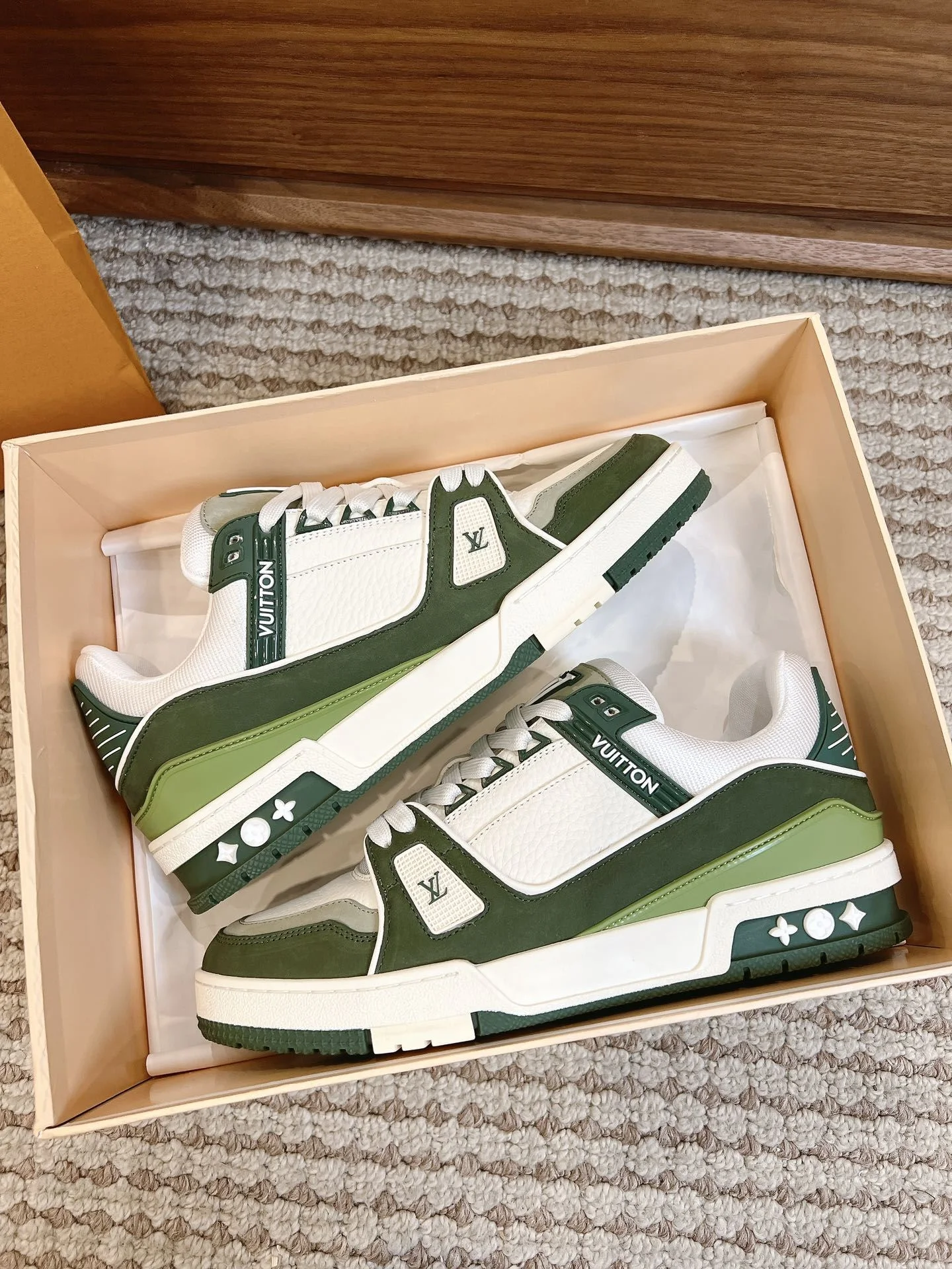 Official Louis Vuitton Trainer Sneaker