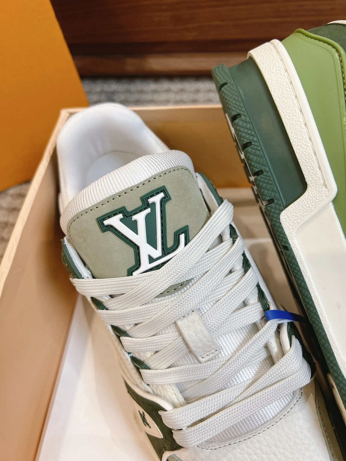 Official Louis Vuitton Trainer Sneaker