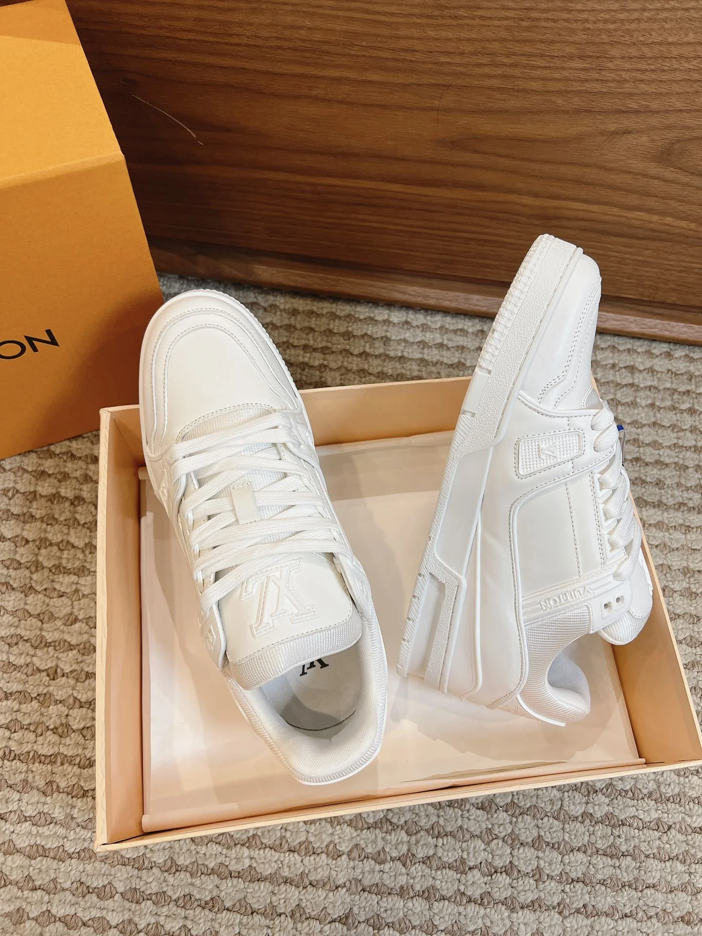 OEM Louis Vuitton Trainer Sneaker