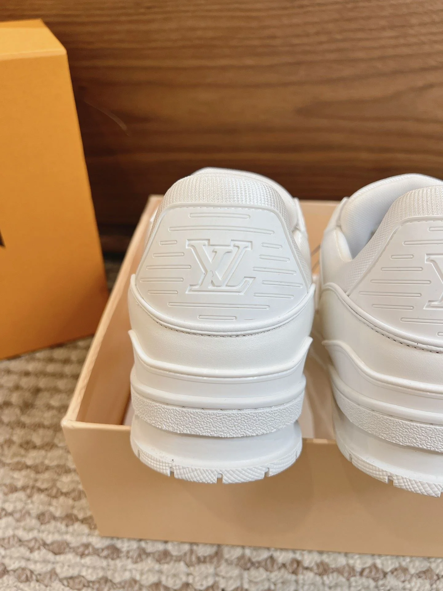 OEM Louis Vuitton Trainer Sneaker