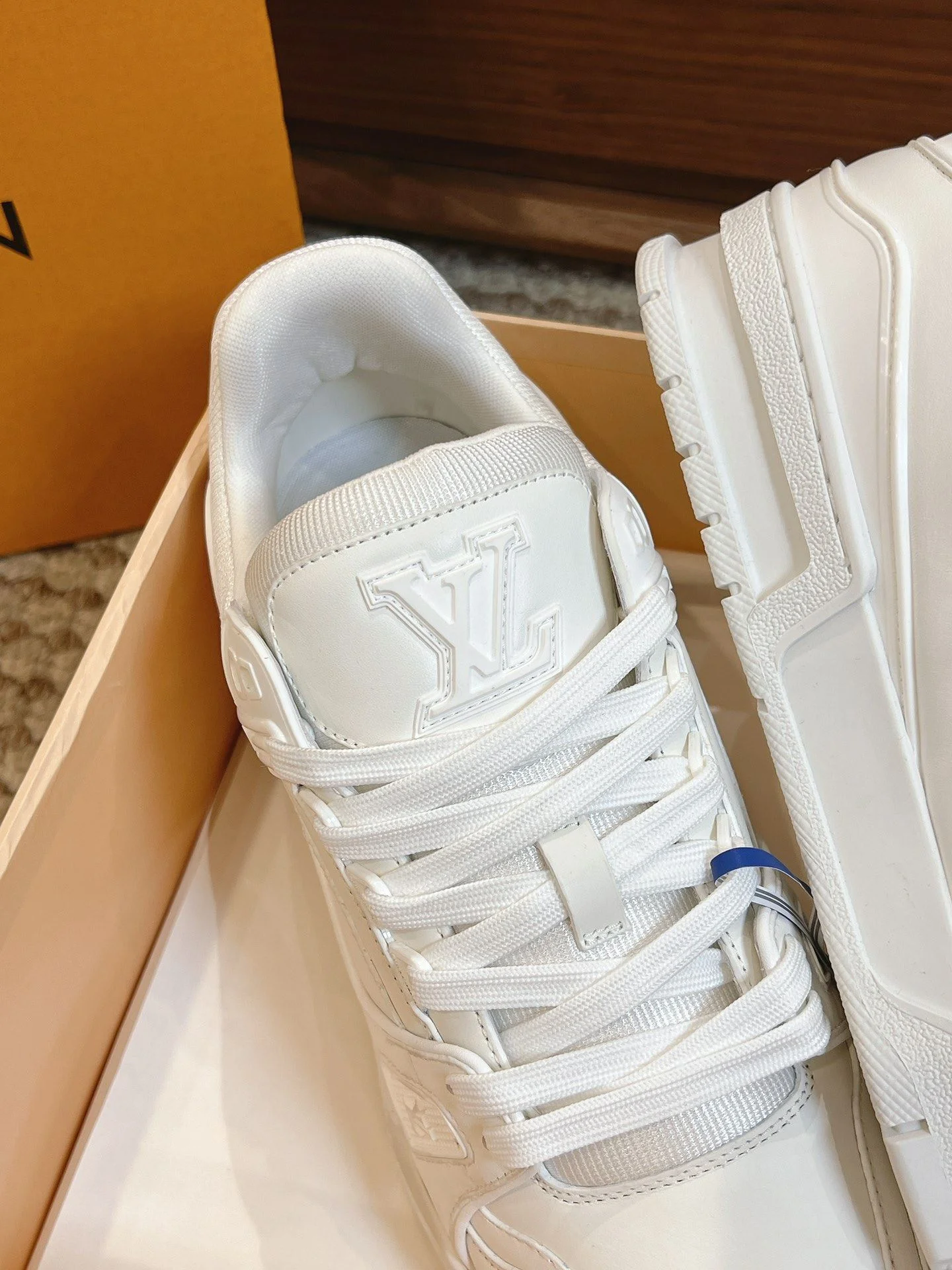 OEM Louis Vuitton Trainer Sneaker