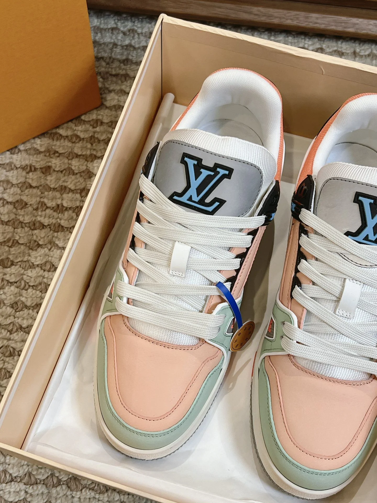 Authentic Louis Vuitton Trainer Sneaker