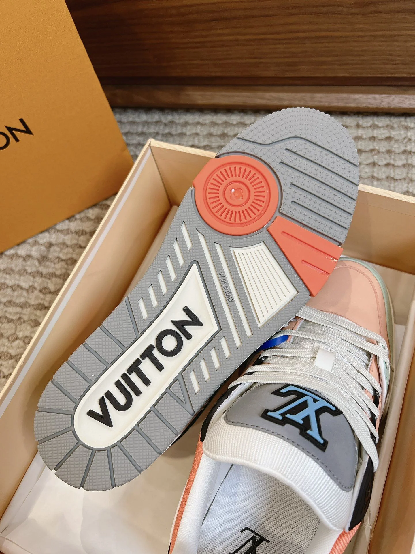 Authentic Louis Vuitton Trainer Sneaker