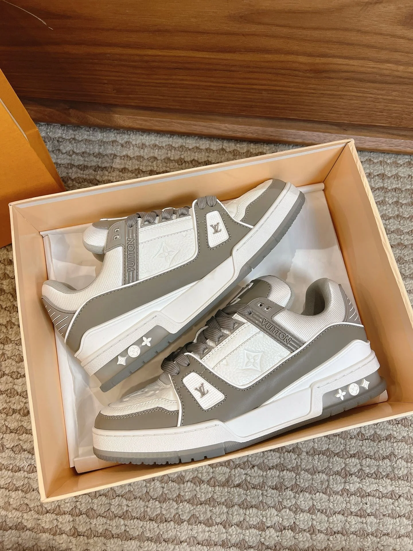 Original Louis Vuitton Trainer Sneaker
