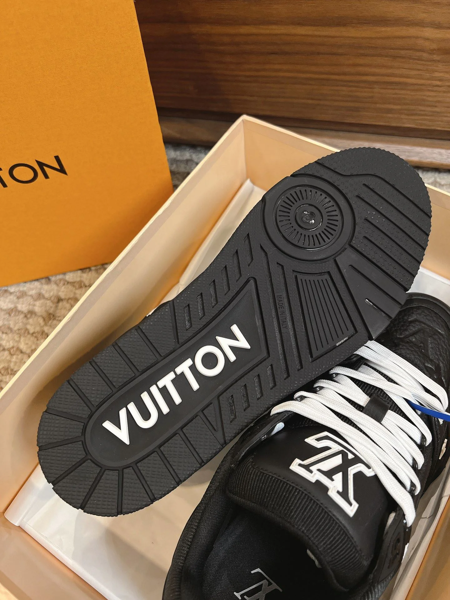 Cut-rate Louis Vuitton Trainer Sneaker