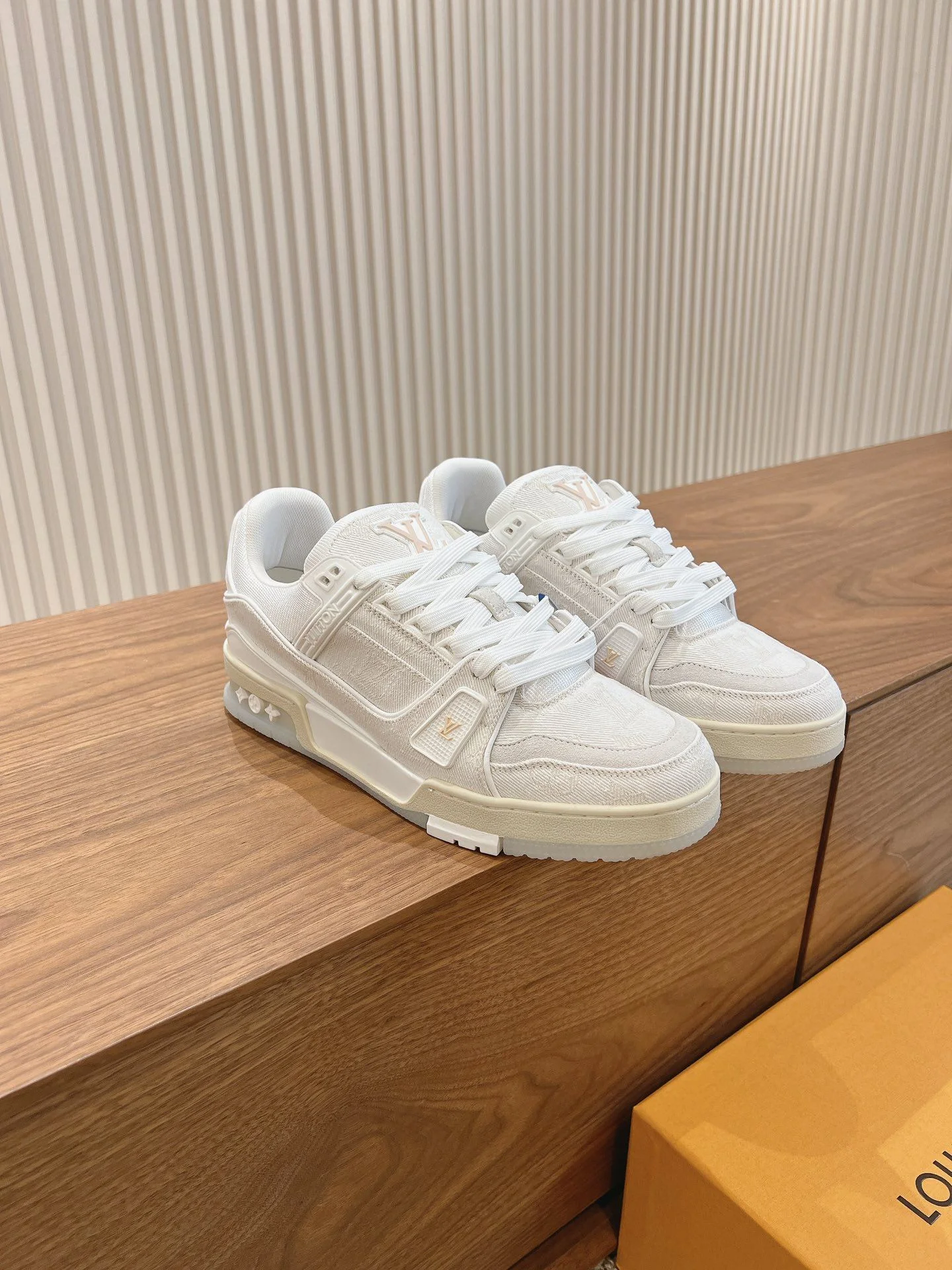 Discounted Louis Vuitton Trainer Sneaker