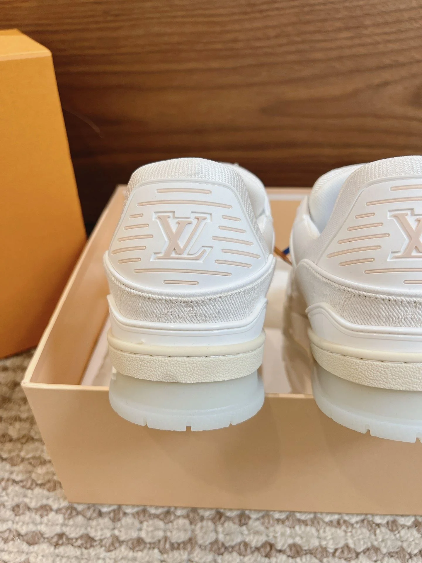 Discounted Louis Vuitton Trainer Sneaker