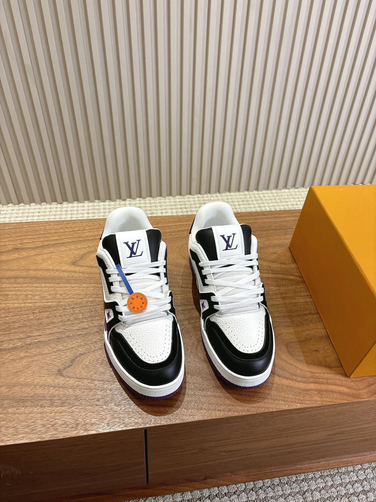 Mirror quality Louis Vuitton Trainer Sneaker