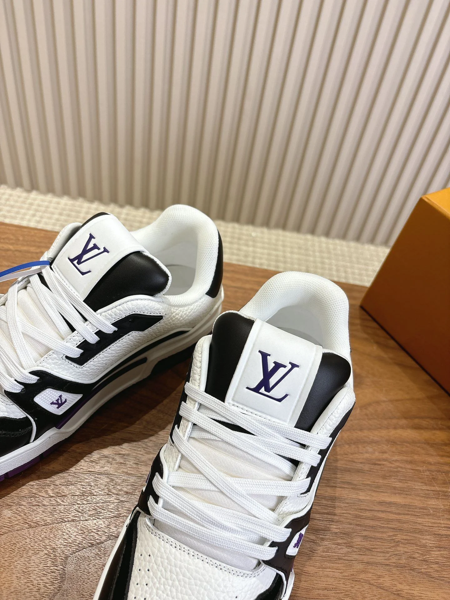 Mirror quality Louis Vuitton Trainer Sneaker