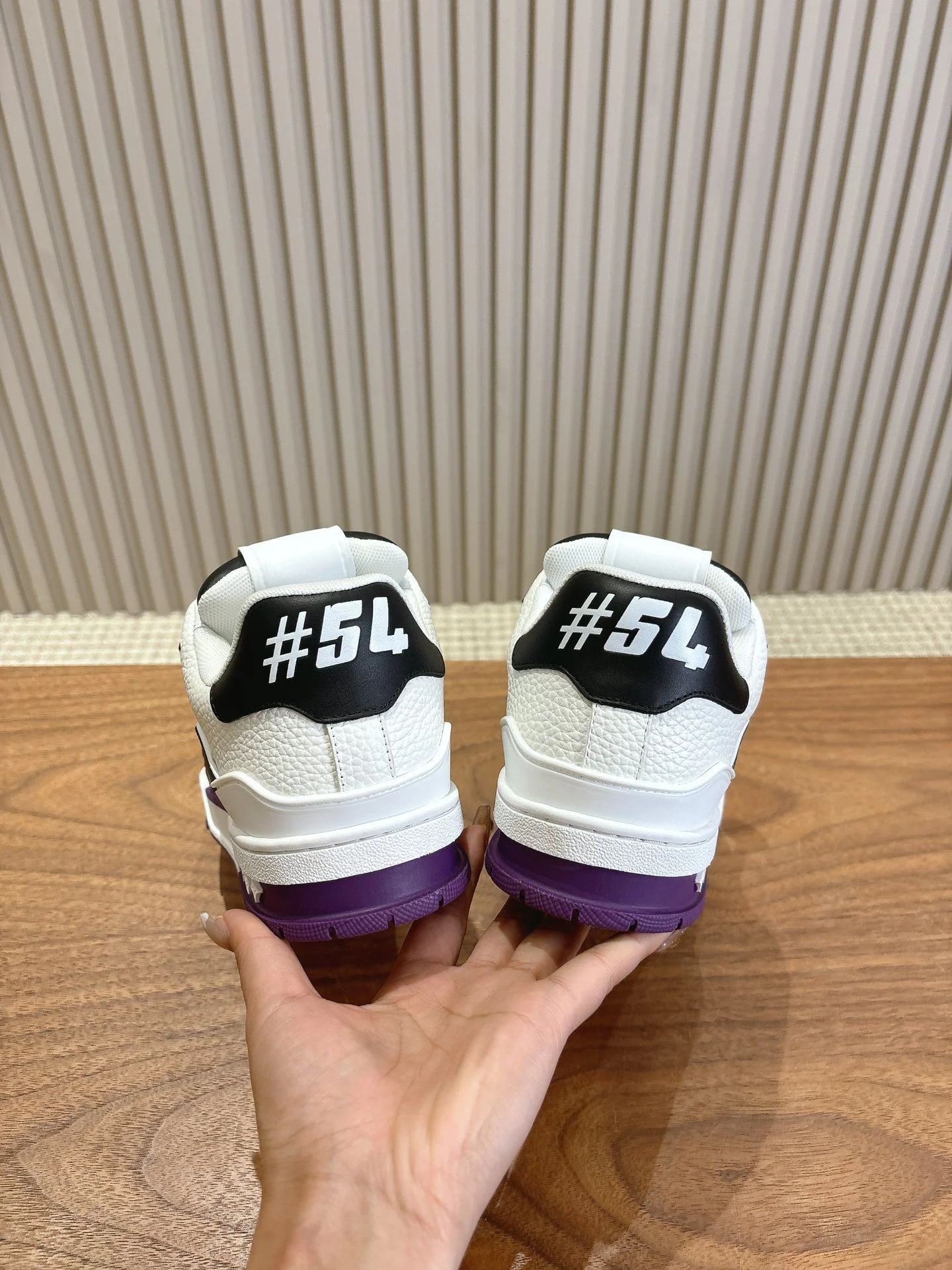 Mirror quality Louis Vuitton Trainer Sneaker