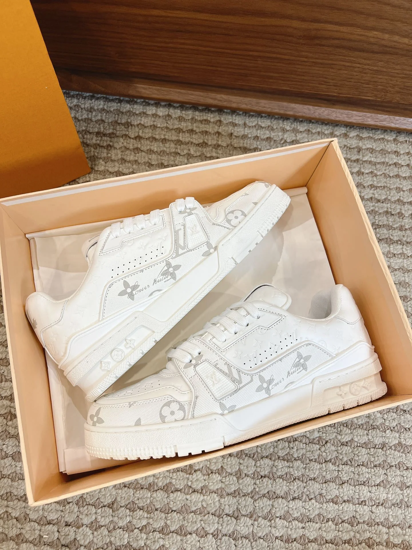 Top mirror Louis Vuitton Trainer Sneaker