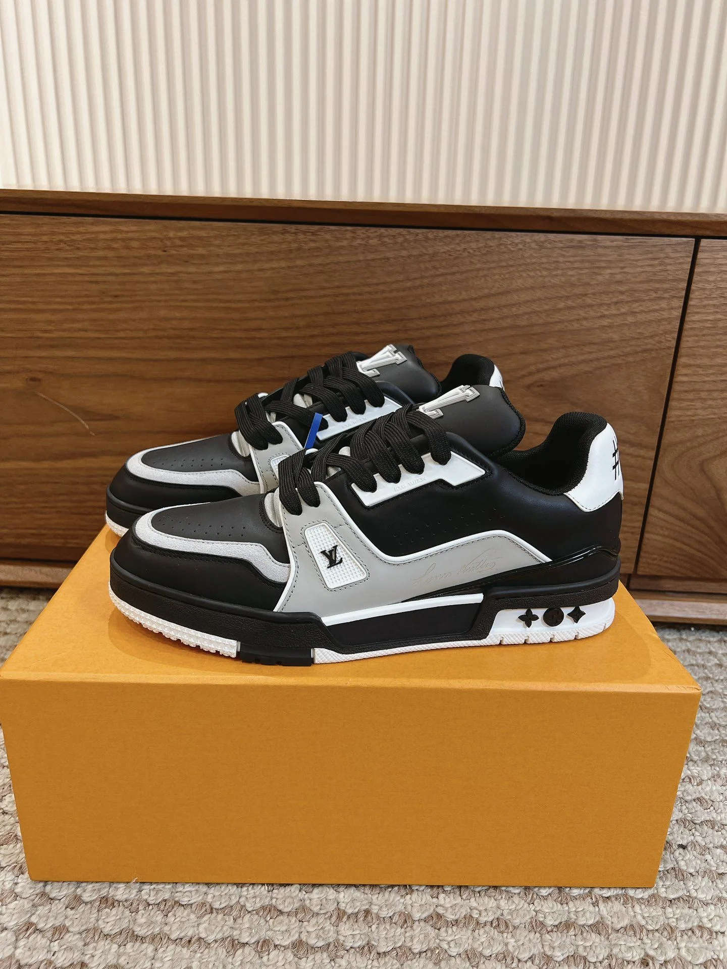 Top match Louis Vuitton Trainer Sneaker