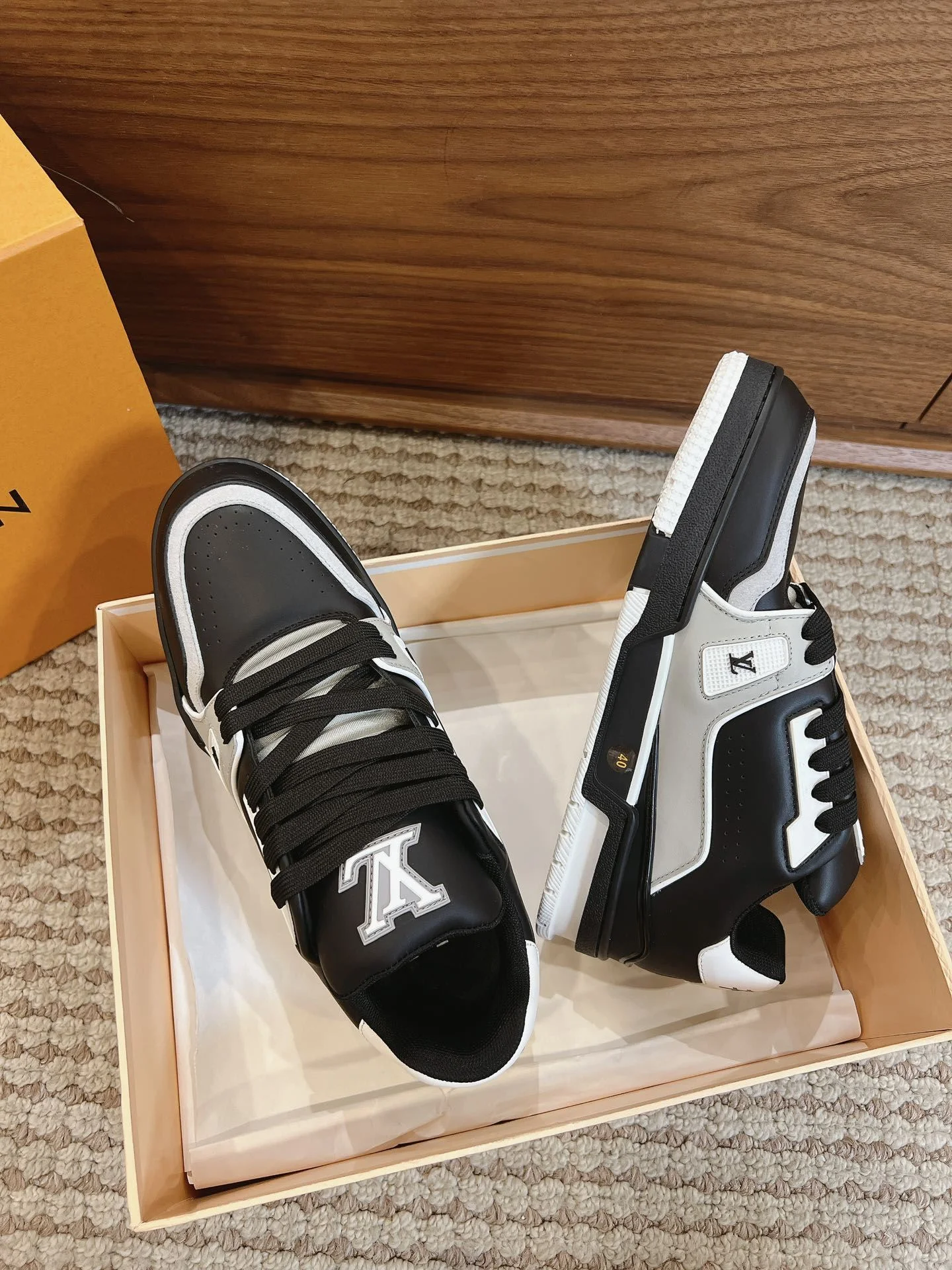 Top match Louis Vuitton Trainer Sneaker