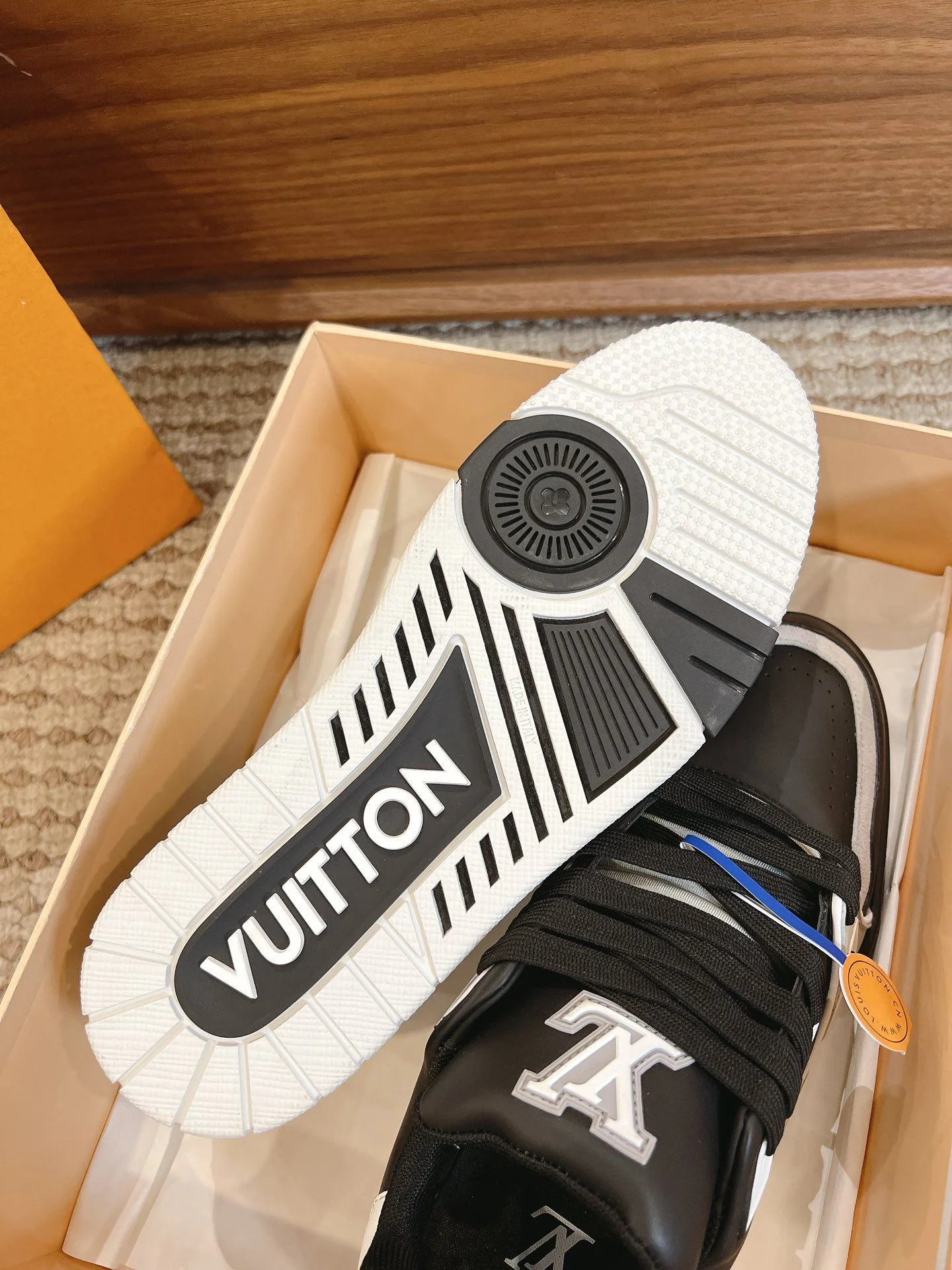 Top match Louis Vuitton Trainer Sneaker